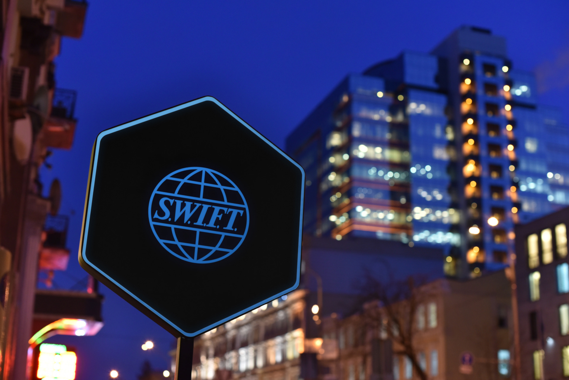 Banks Will Use Swift to Trial Digital Asset and Currency Transactions ...