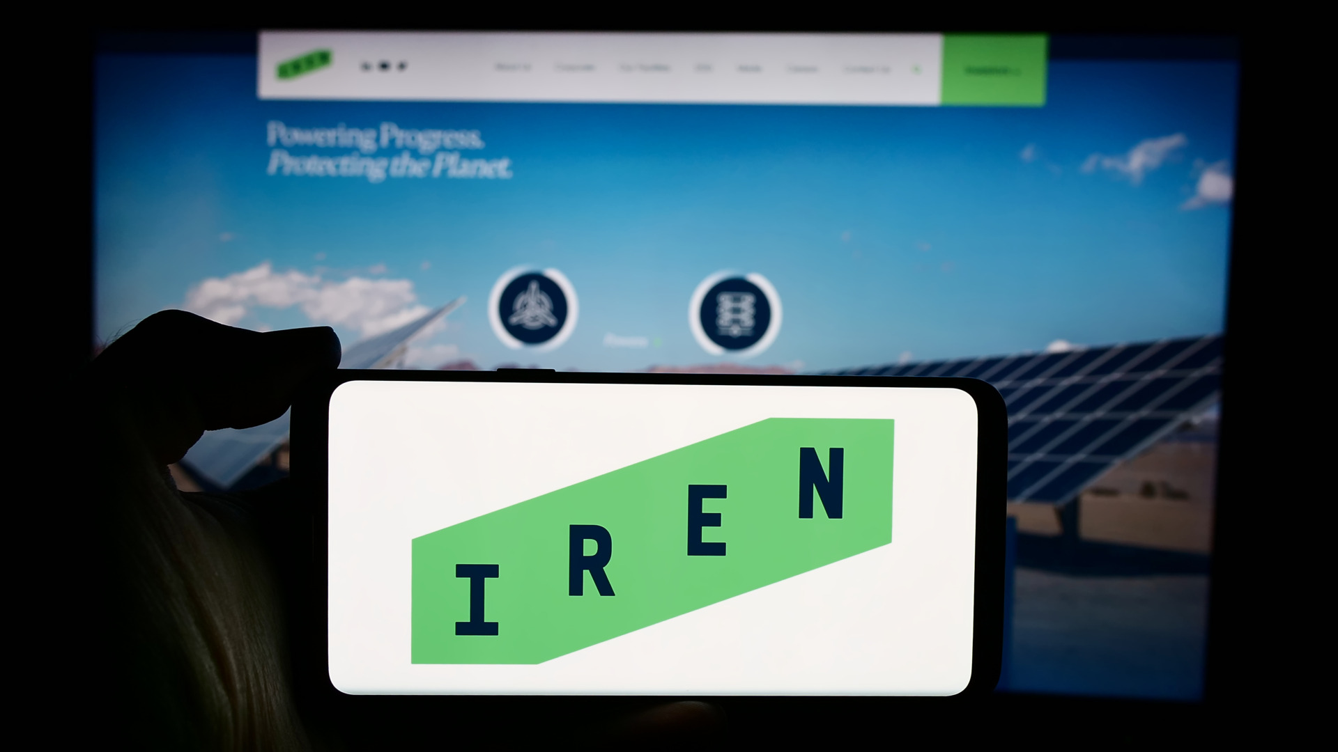 Bitcoin Rout Triggers After-Hours Bloodbath for Miners as IREN Misses Big